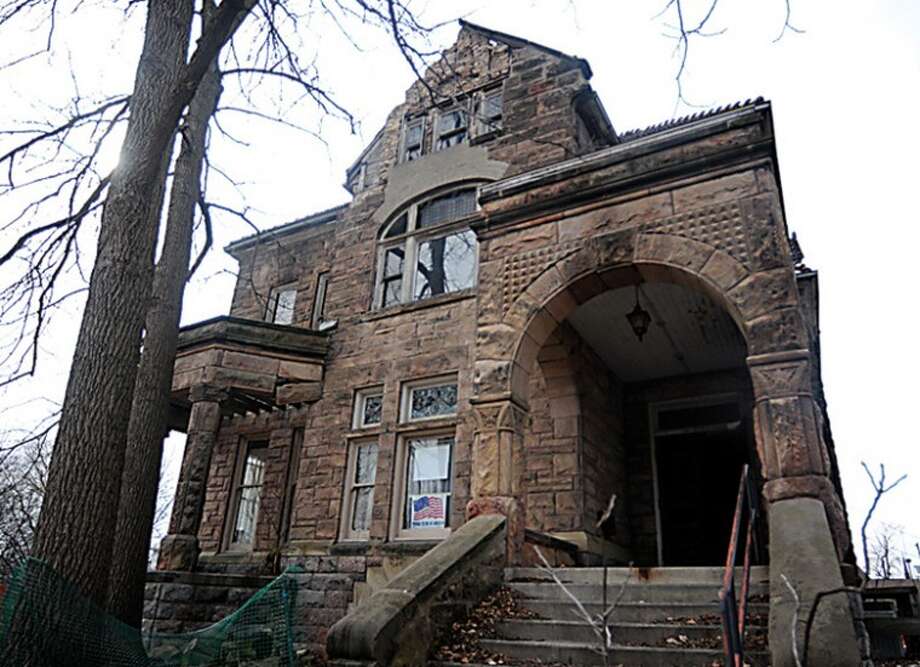 124-year-old mansion offers peek into Alma’s past - Midland Daily News