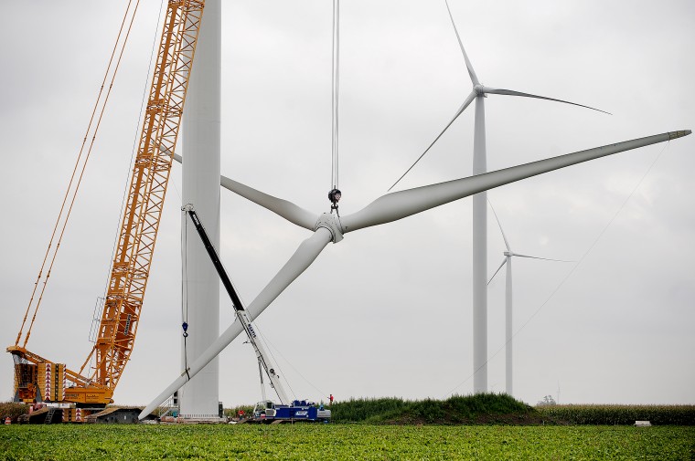 Most are supportive of new wind farm near Breckenridge