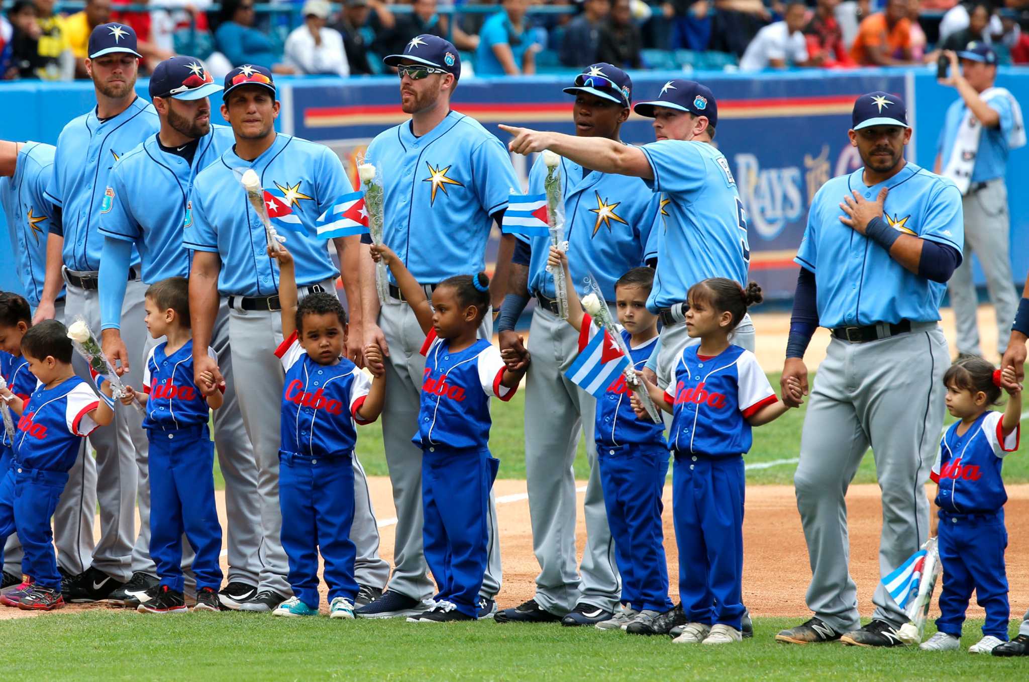 U.S., Cuba come together to play ball