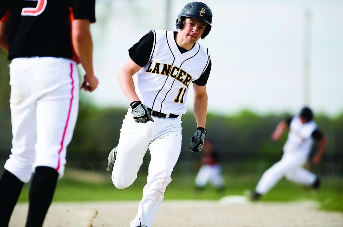 Bullock Creek Lancers rally to sweep Merrill Vandals