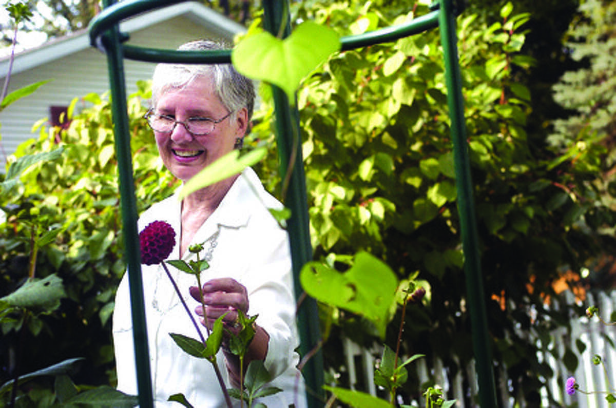 Retired teacher shares love of gardening with public through education