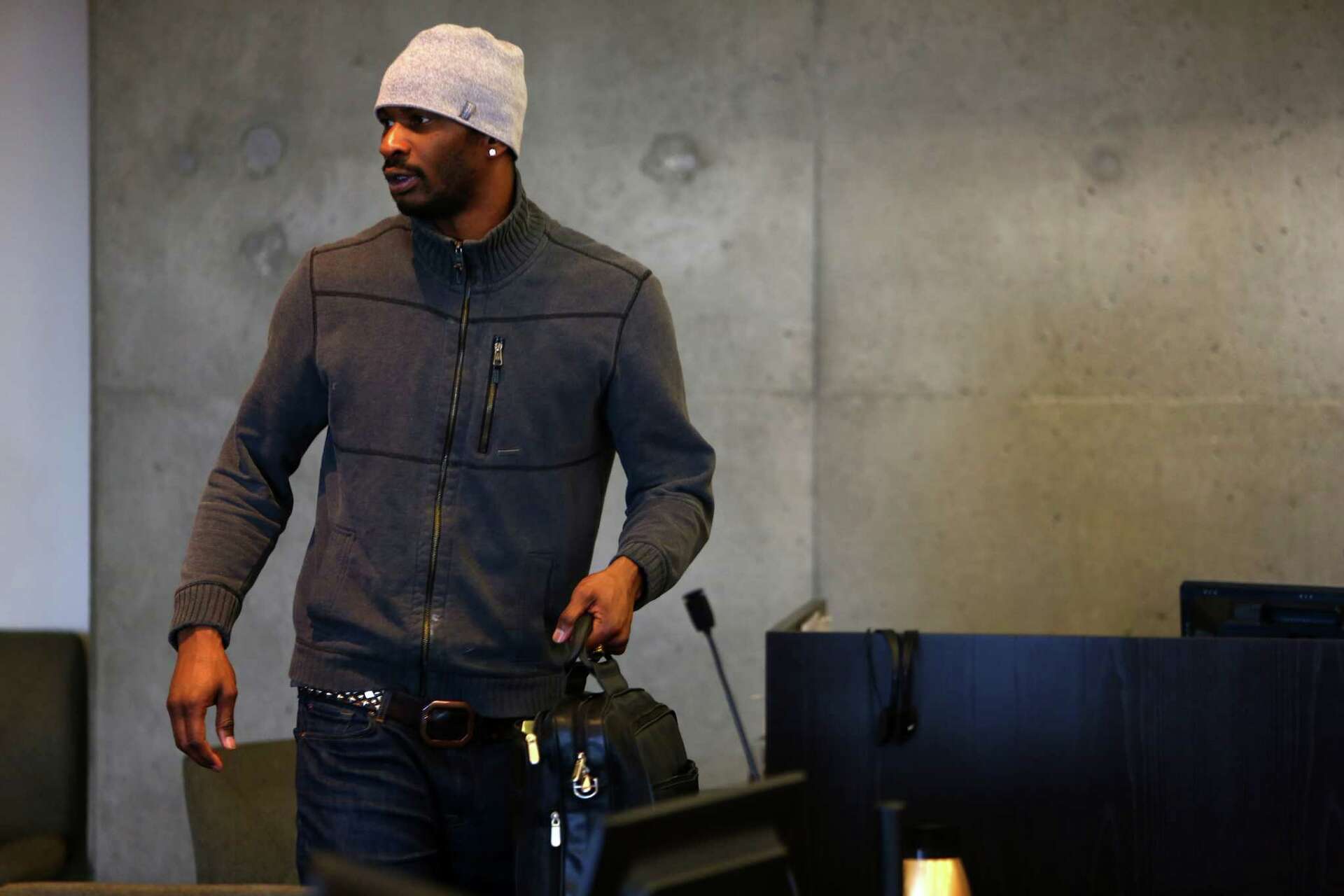 Ex-UW star in limbo after judge, prosecutor try to trap witness