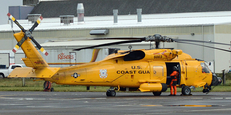 Sikorsky helicopter gets retro paint job