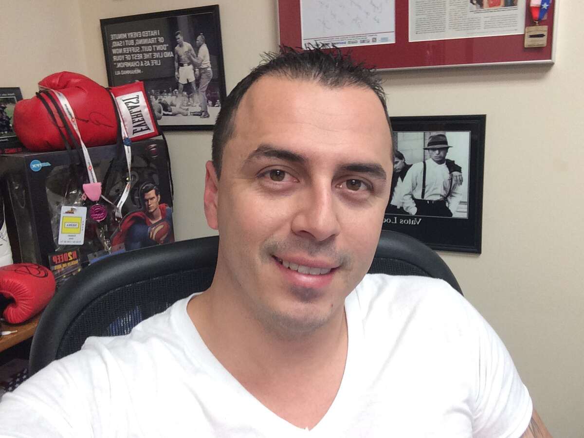 Shared anchors latest step at WOAI/KABB