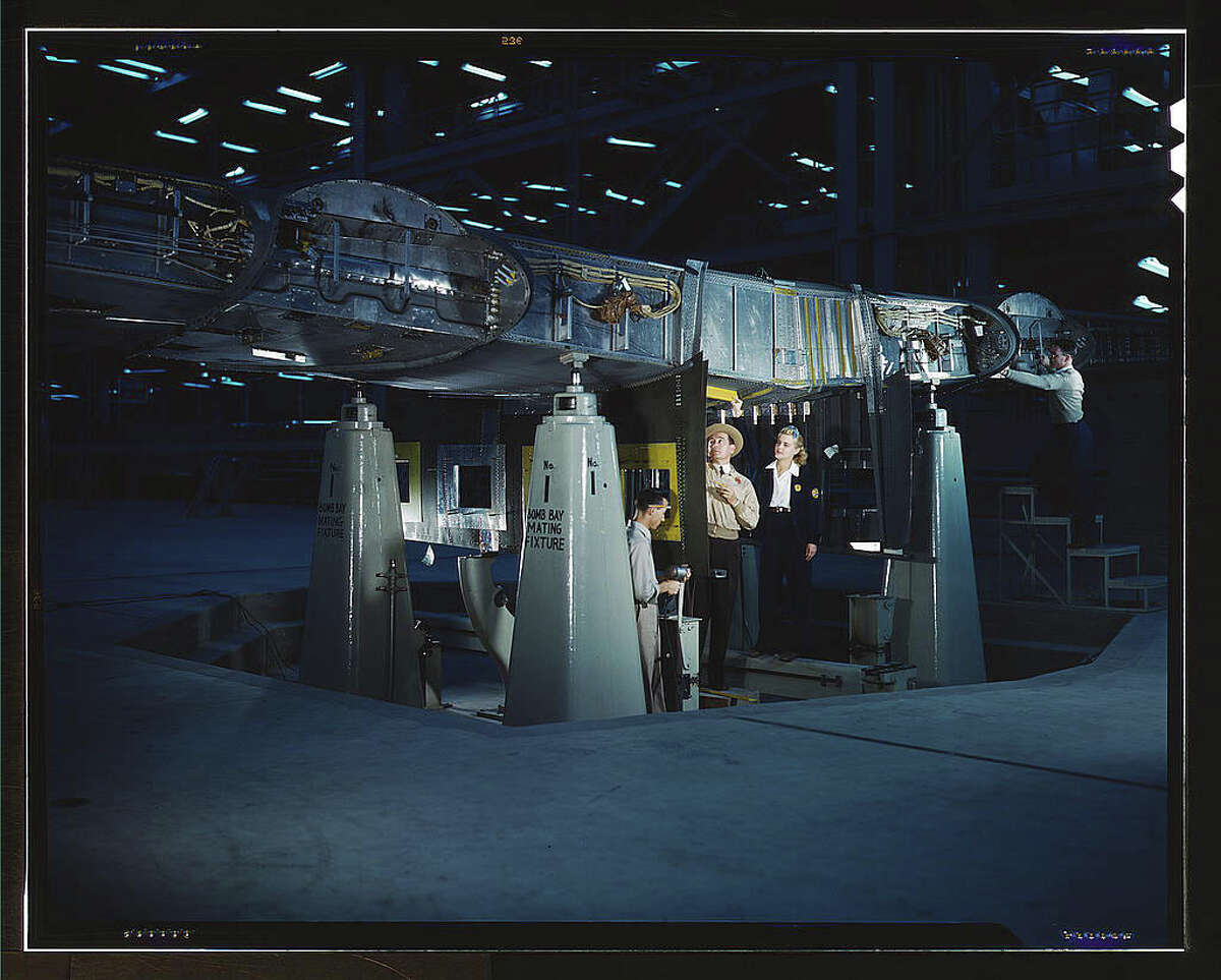 Color Photos: Airplanes from the World War II era