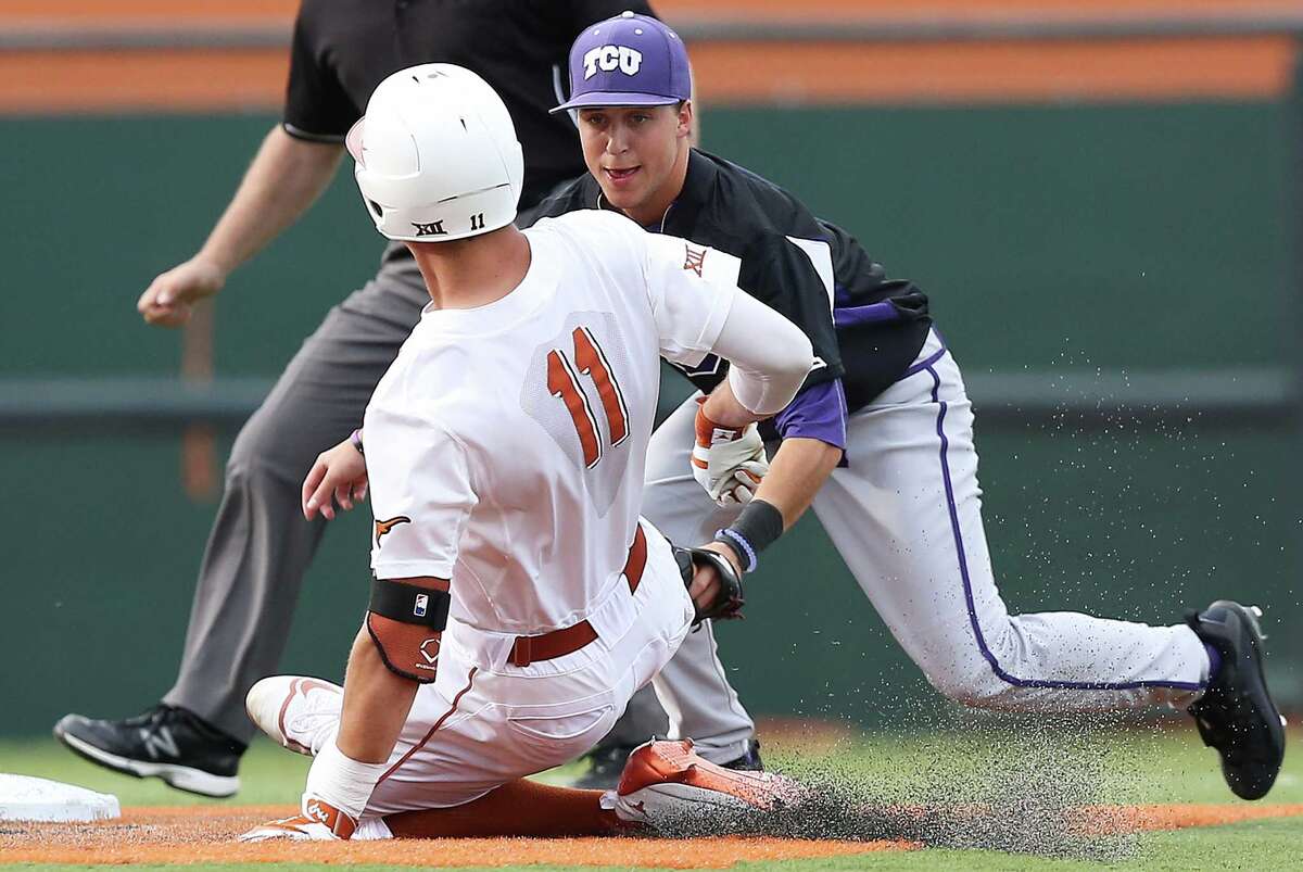 Texas can’t complete sweep of TCU in baseball