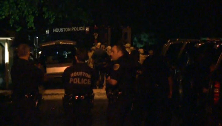 SWAT scene ends peacefully in south Houston