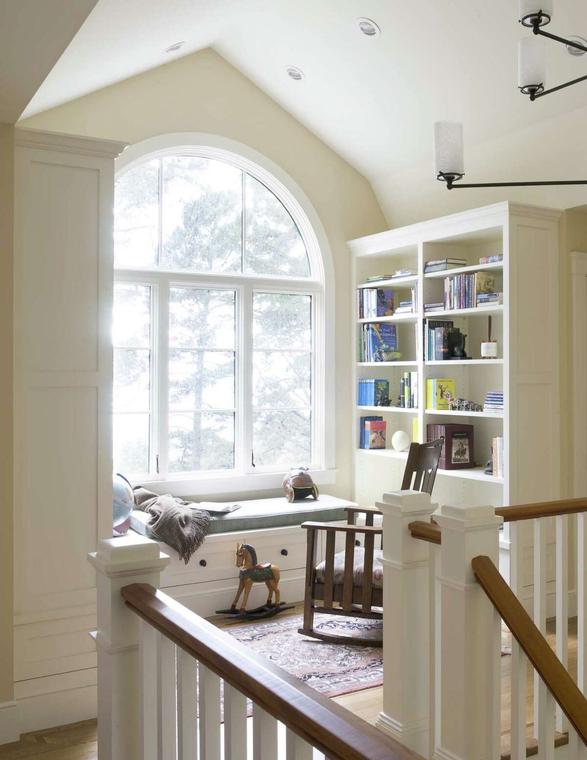 A landing space to showcase photos, art, collections