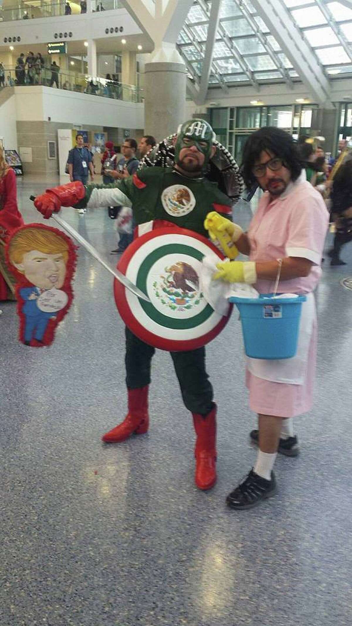 'Captain Mexico,' 'Super Cholo' and 'Vato Man' comic con costumes go viral