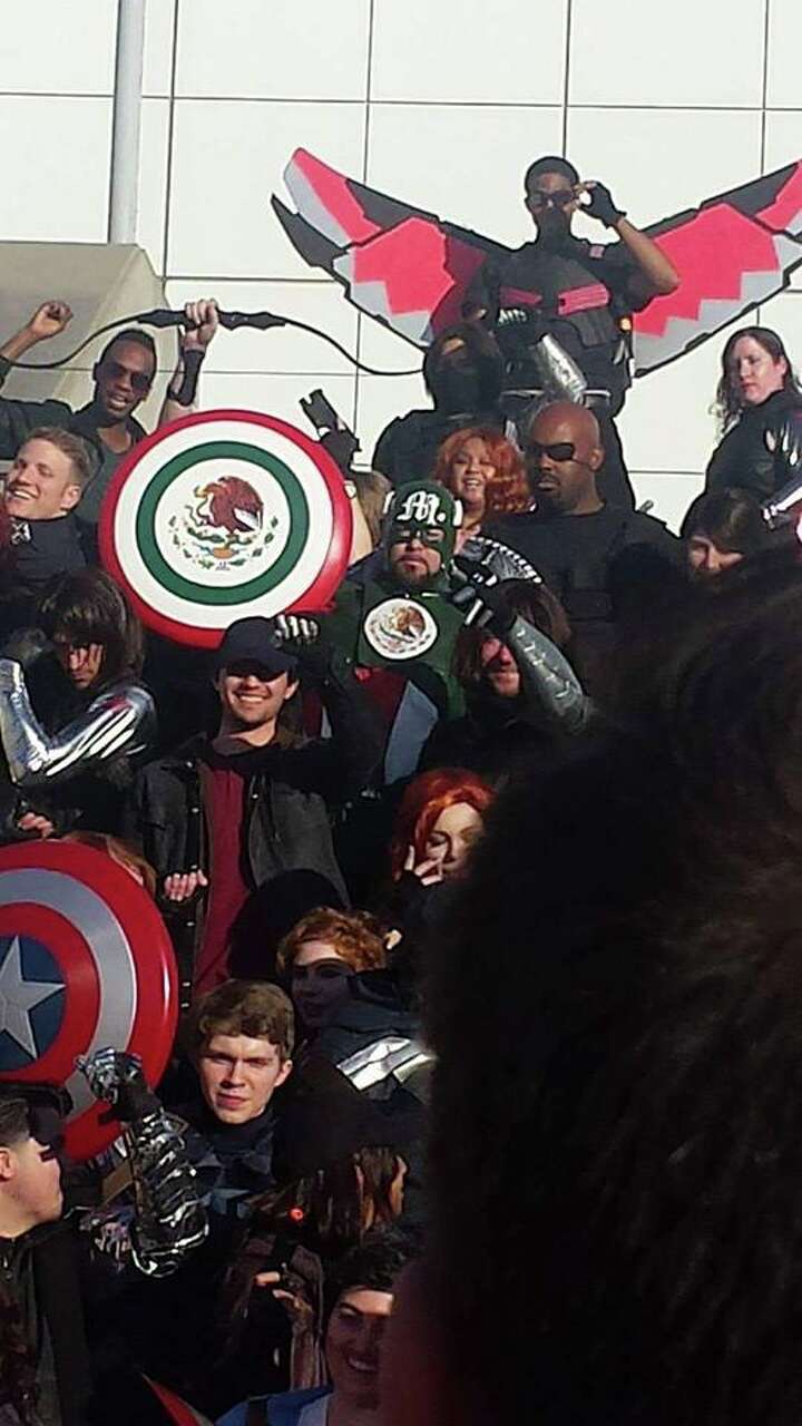 'Captain Mexico,' 'Super Cholo' and 'Vato Man' comic con costumes go viral