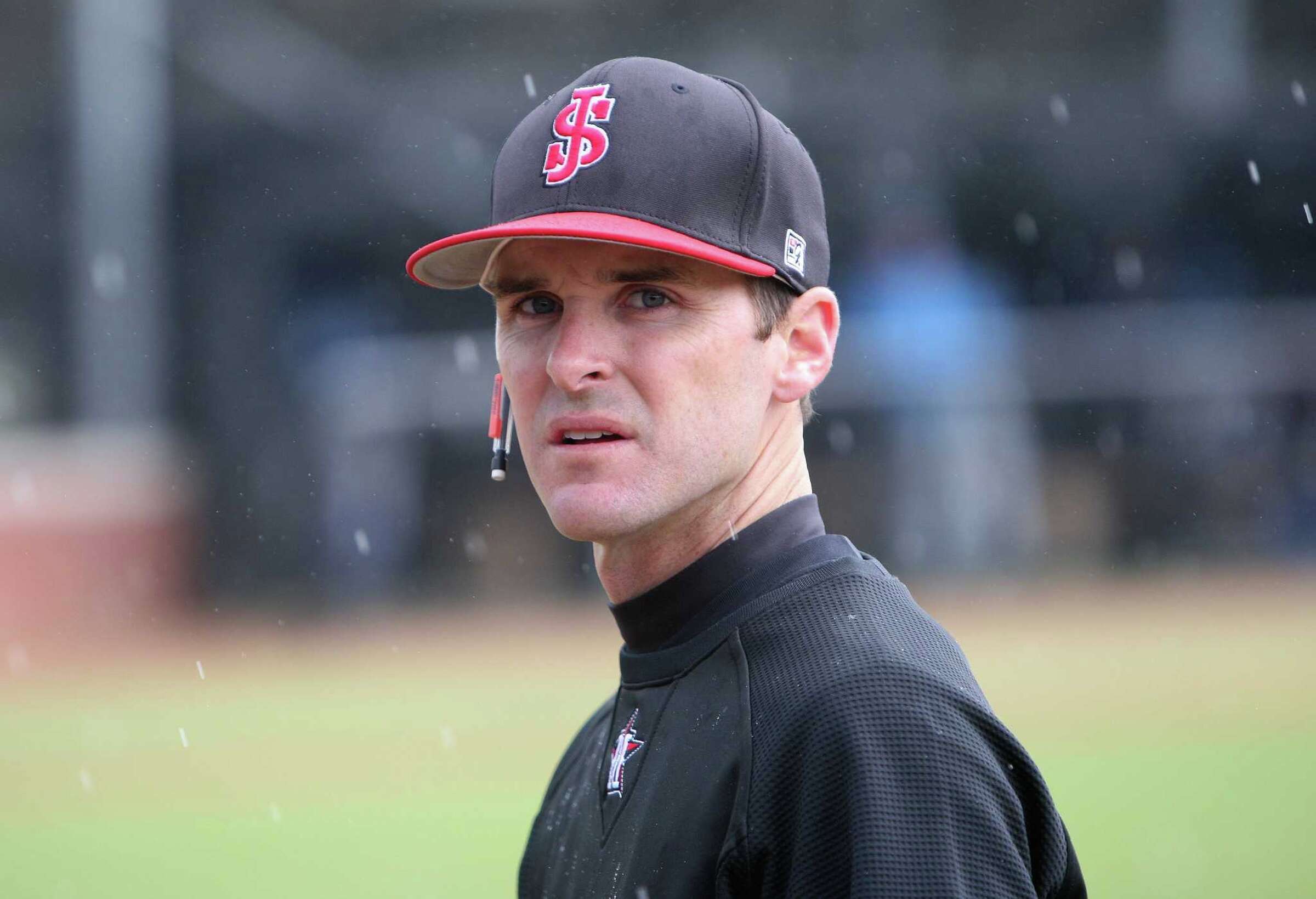 Mavericks putting early losses in past