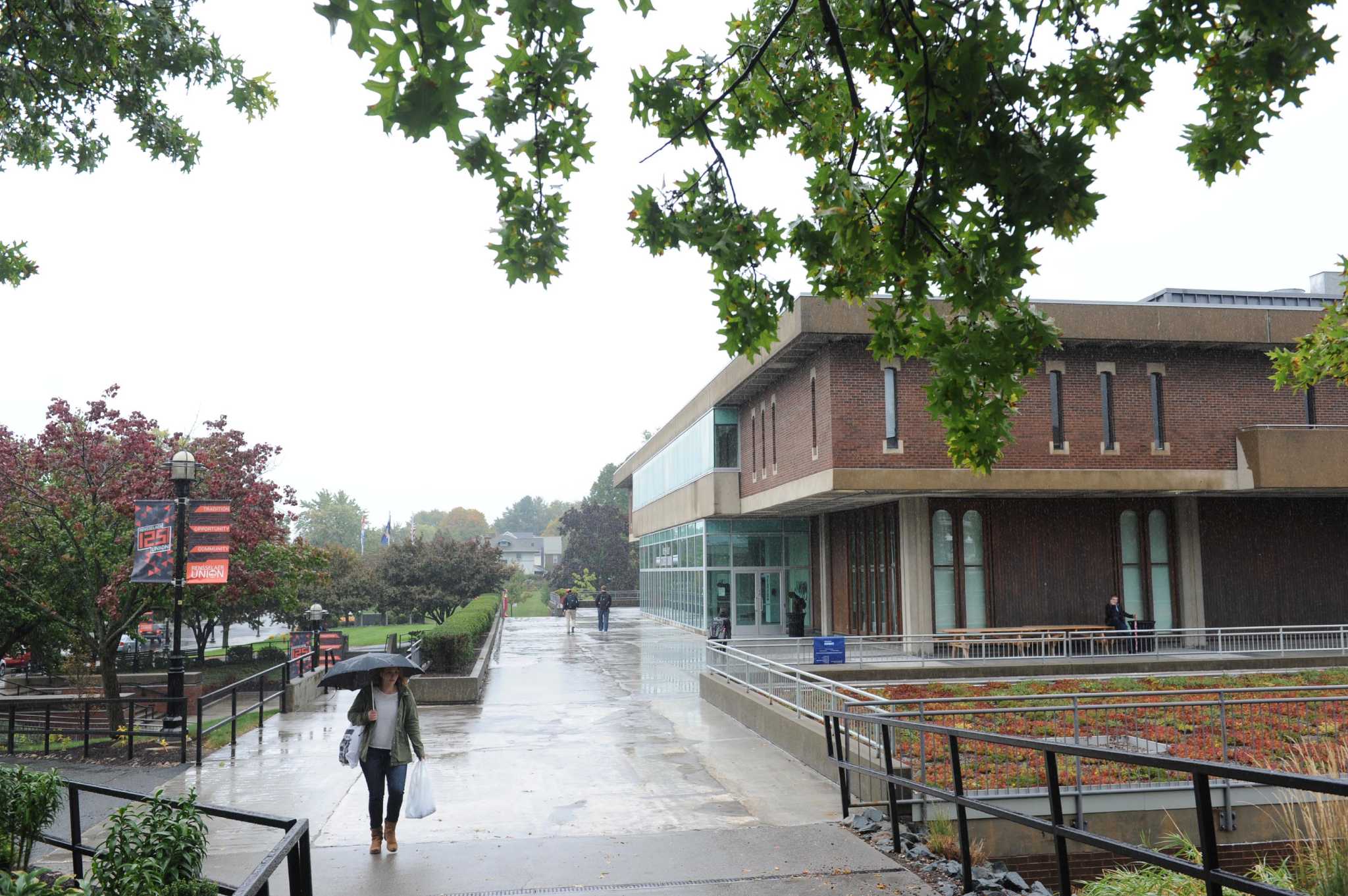 RPI students to protest policy on student union