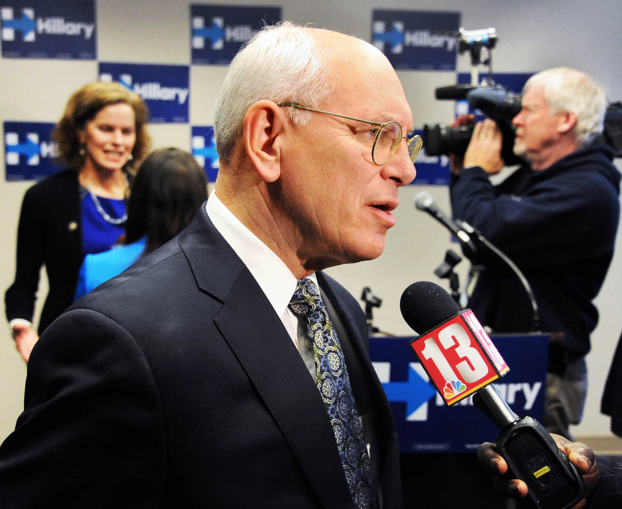 Union, Democratic leaders support Clinton