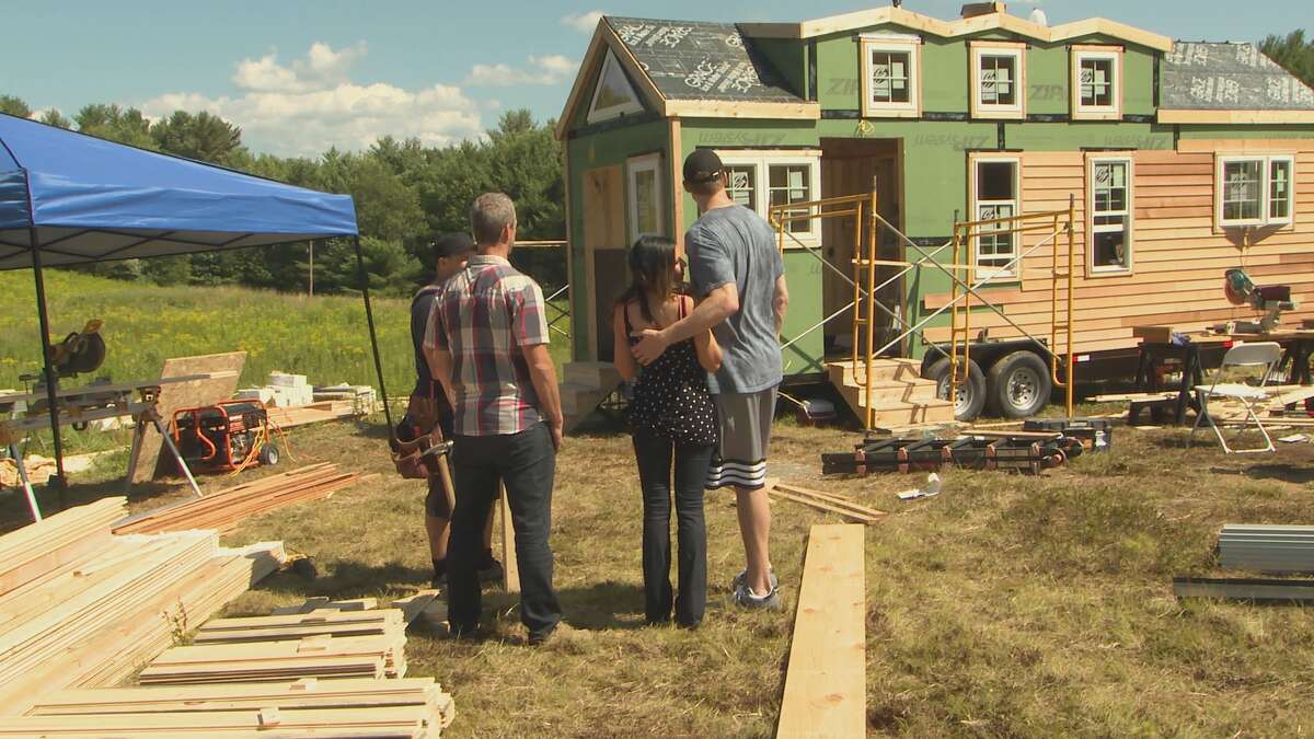 Take a look inside this tiny home built for San Antonio Spurs' Matt Bonner