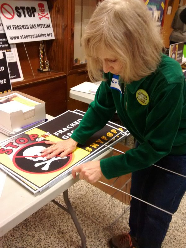 Anti-fracking activists step up efforts at Castleton forum