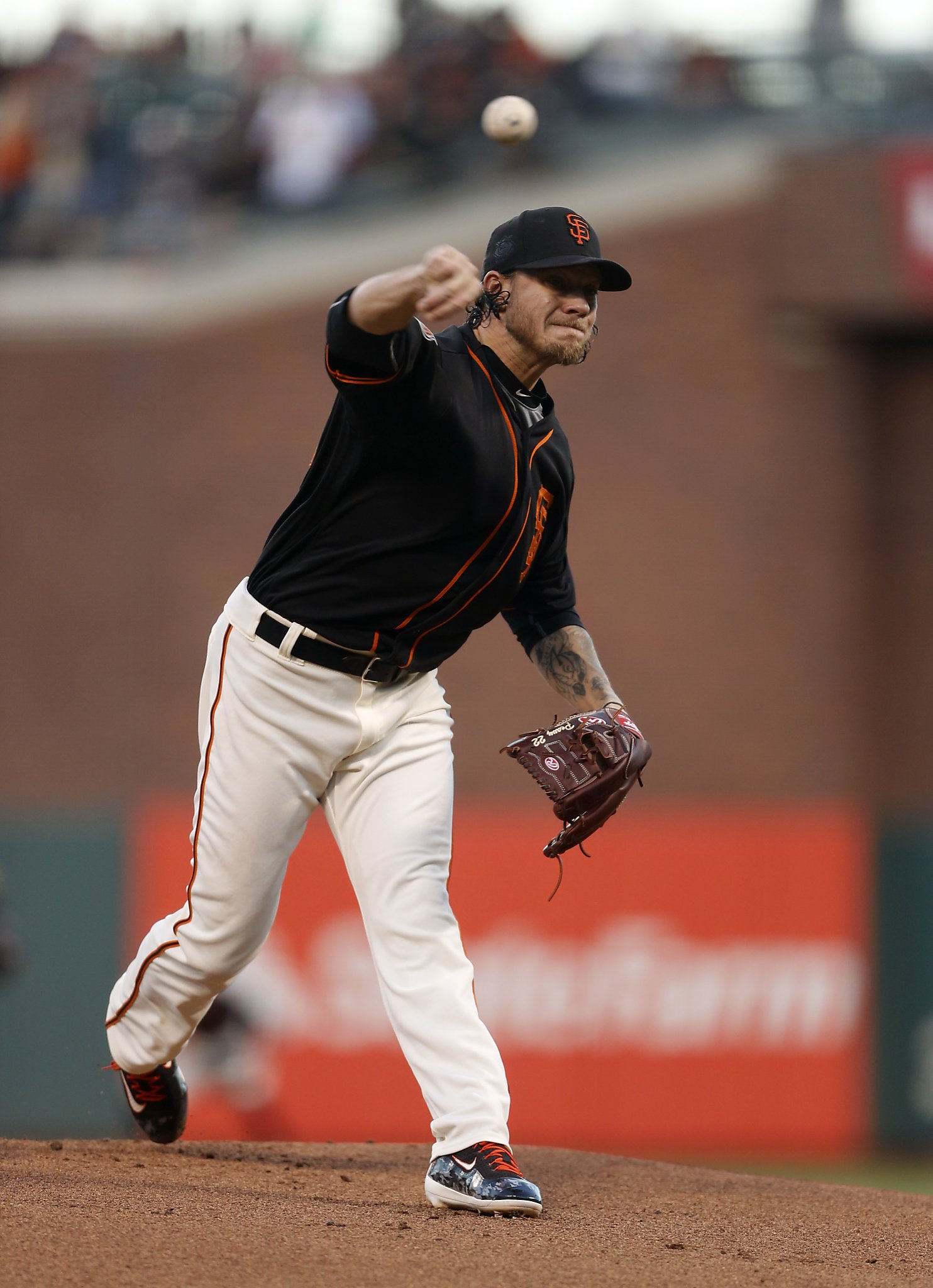 Peavy, Posey fuel Giants’ win over A’s