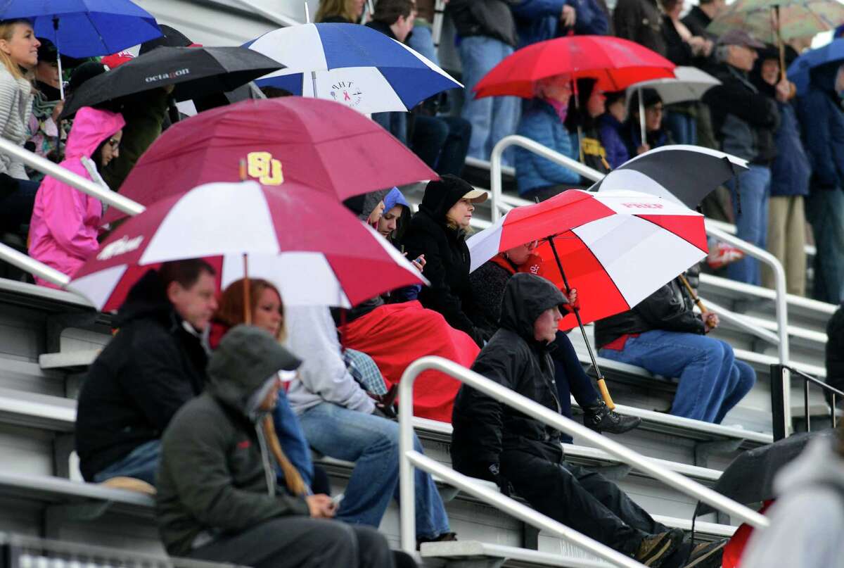 Fairfield Prep lacrosse opens with 15-4 rout of Newtown