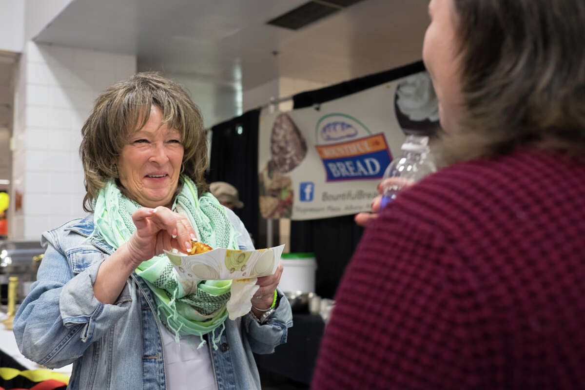 SEEN: Clucks and Pucks for LLS