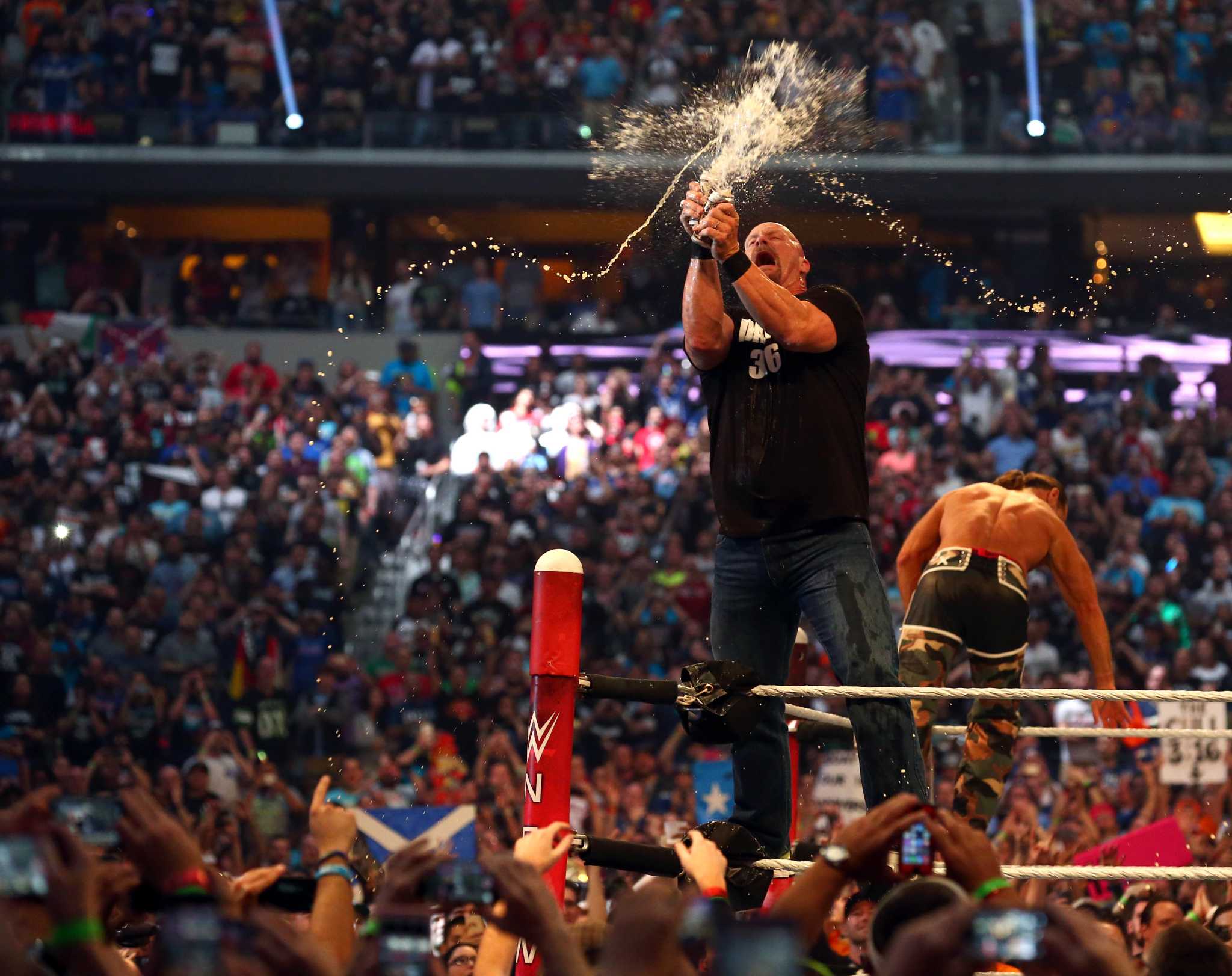 'Stone Cold' Steve Austin explains his gnarly elbow injury after ...