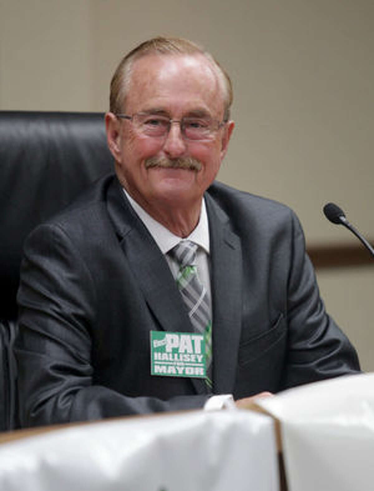 League City mayor's leg amputated following heart attack