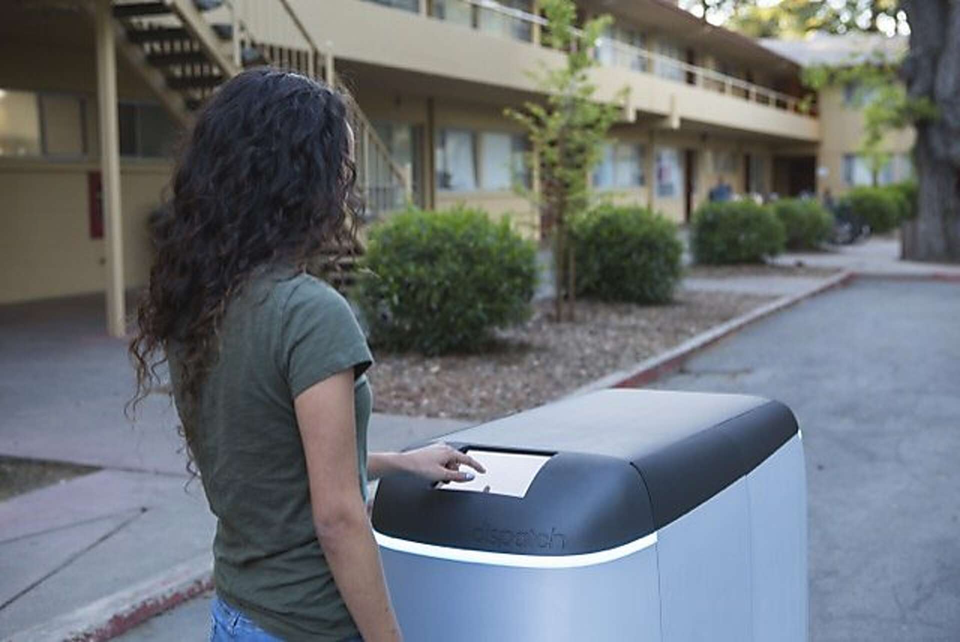 Robots may beat drones in race to deliver packages