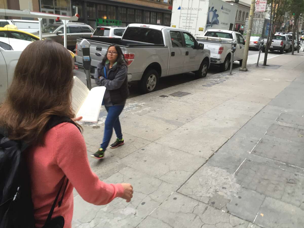 Who's right? Pedestrians who walk on the left toward oncoming traffic ...
