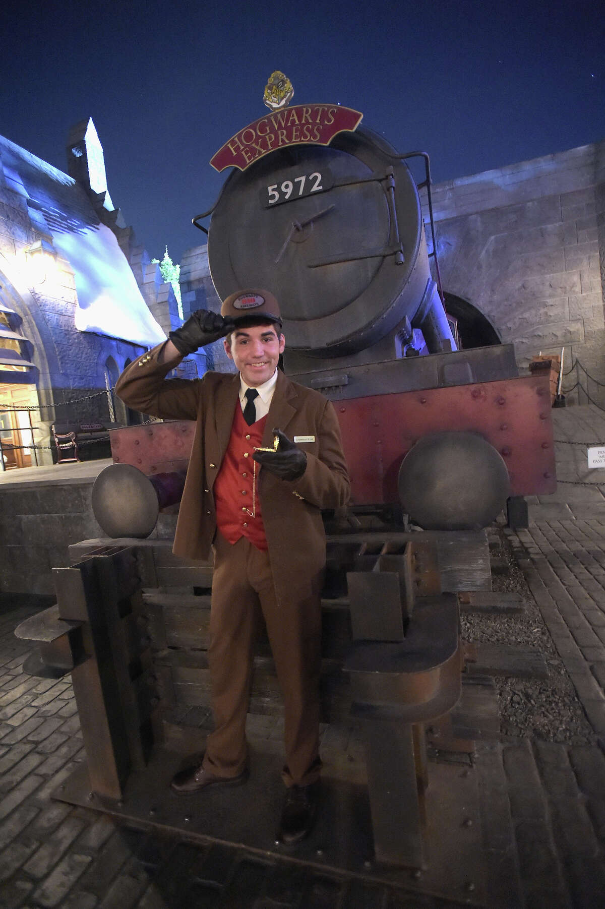 Sneak peek at Hollywood’s Wizarding World of Harry Potter