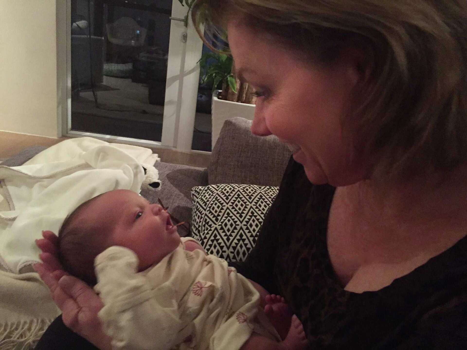 Where is KENS-TV anchorwoman Deborah Knapp?