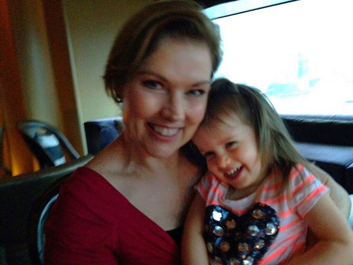 Where is KENS-TV anchorwoman Deborah Knapp?