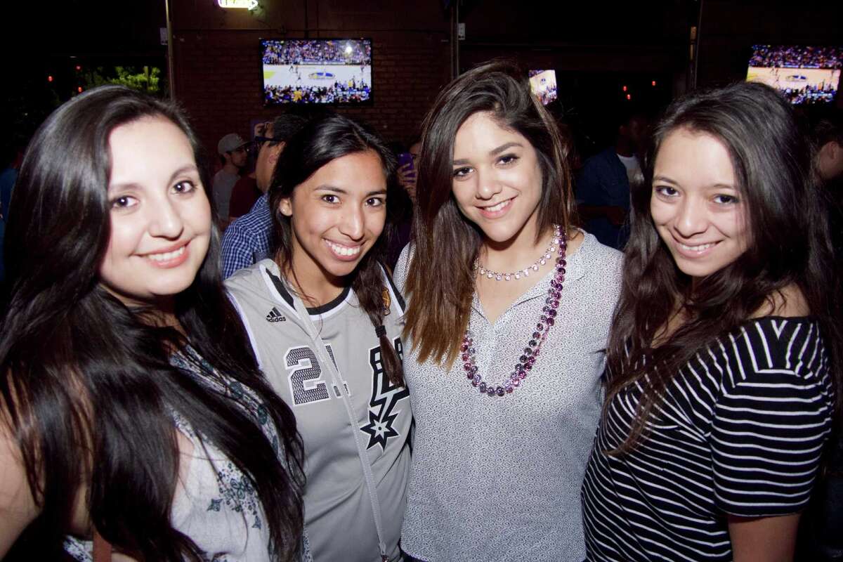 Photos: Little Woodrow’s pub brings turtle races and Karbach to San ...