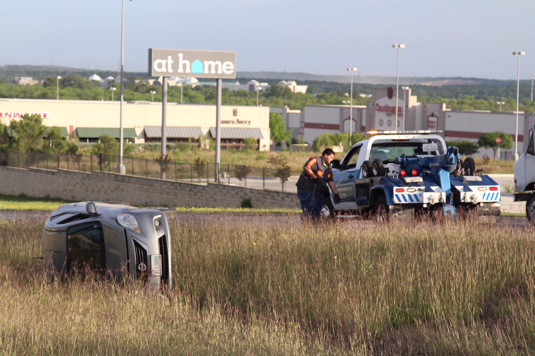 Rollover Crash Causes Congestion On Loop 1604 On Ne Side
