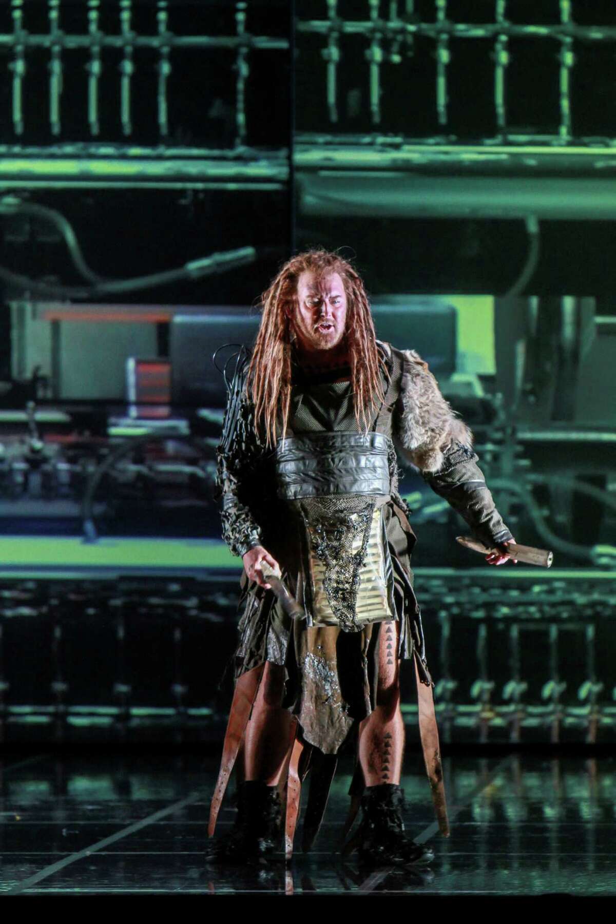 Country boy slays as Siefried at HGO