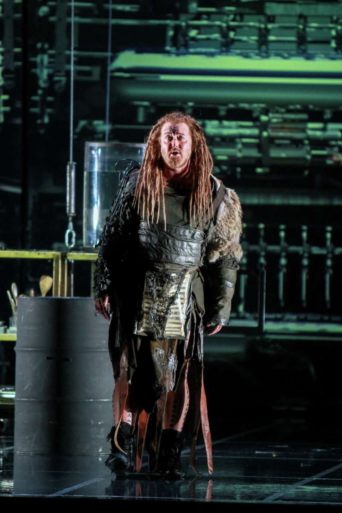 Country boy slays as Siefried at HGO