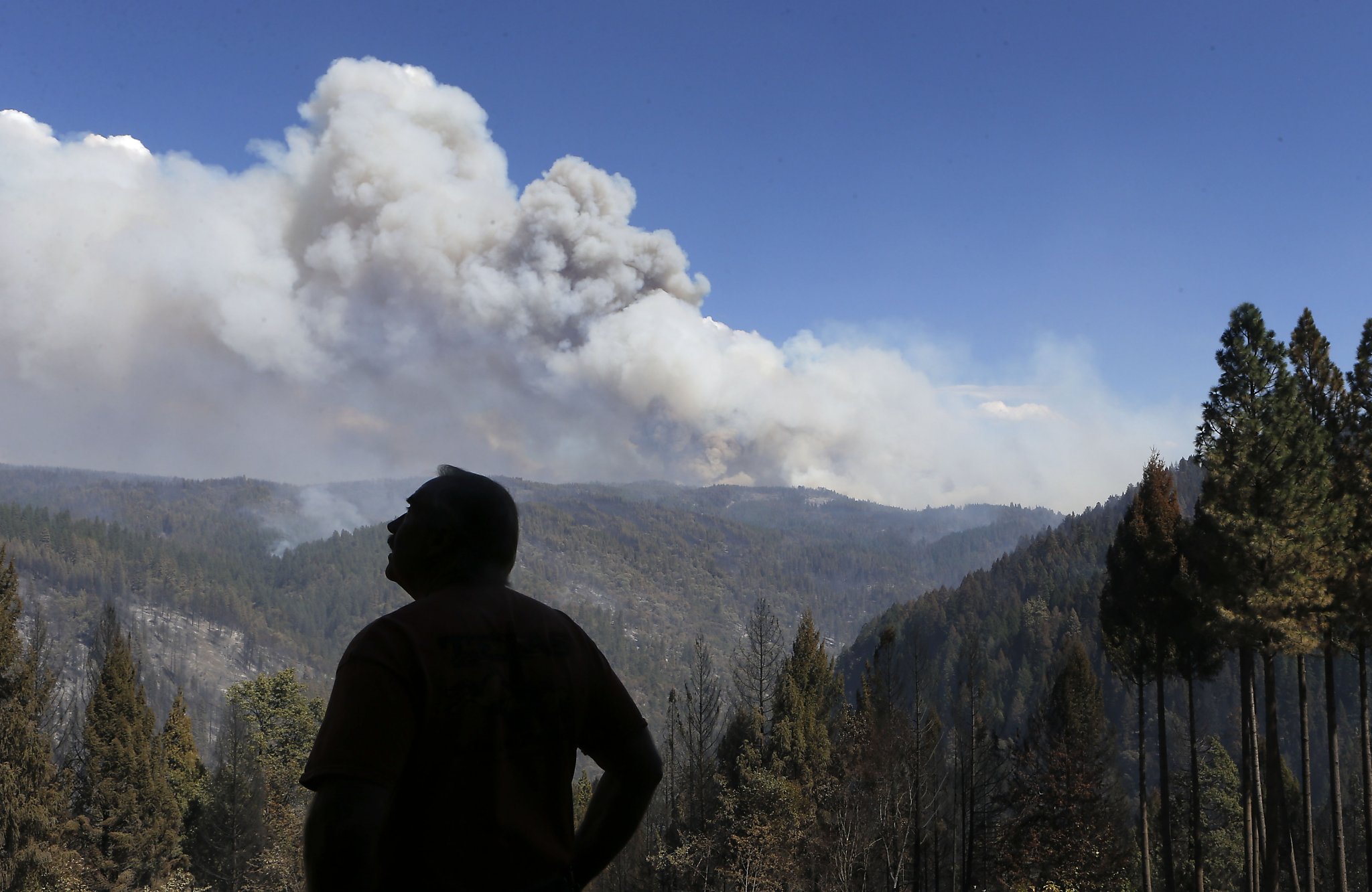 Man pleads guilty to setting King Fire after selfie video emerges