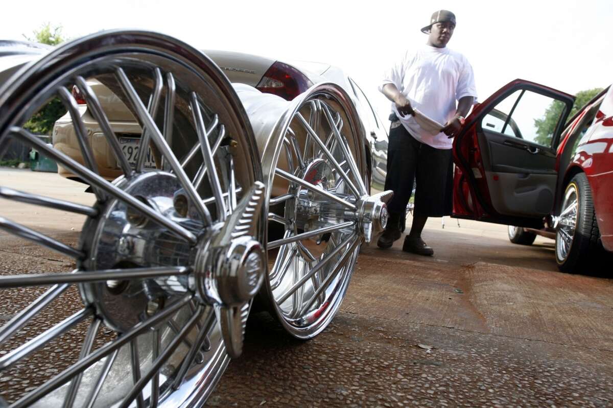The national media is obsessed with Houston's slabs and swangas
