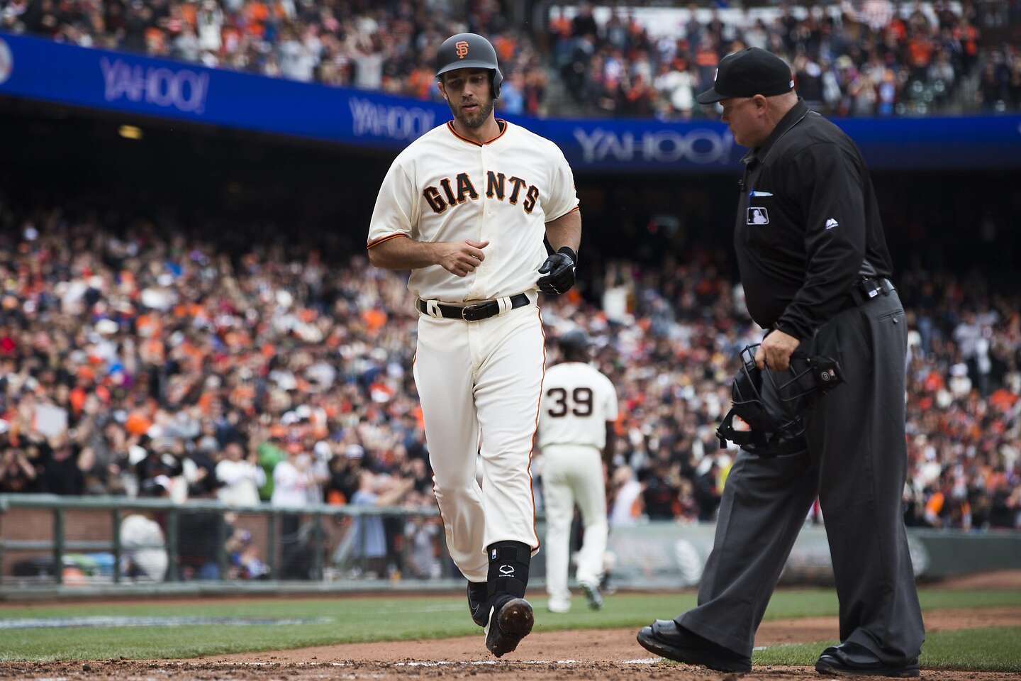Breaking down Madison Bumgarner’s home run swing