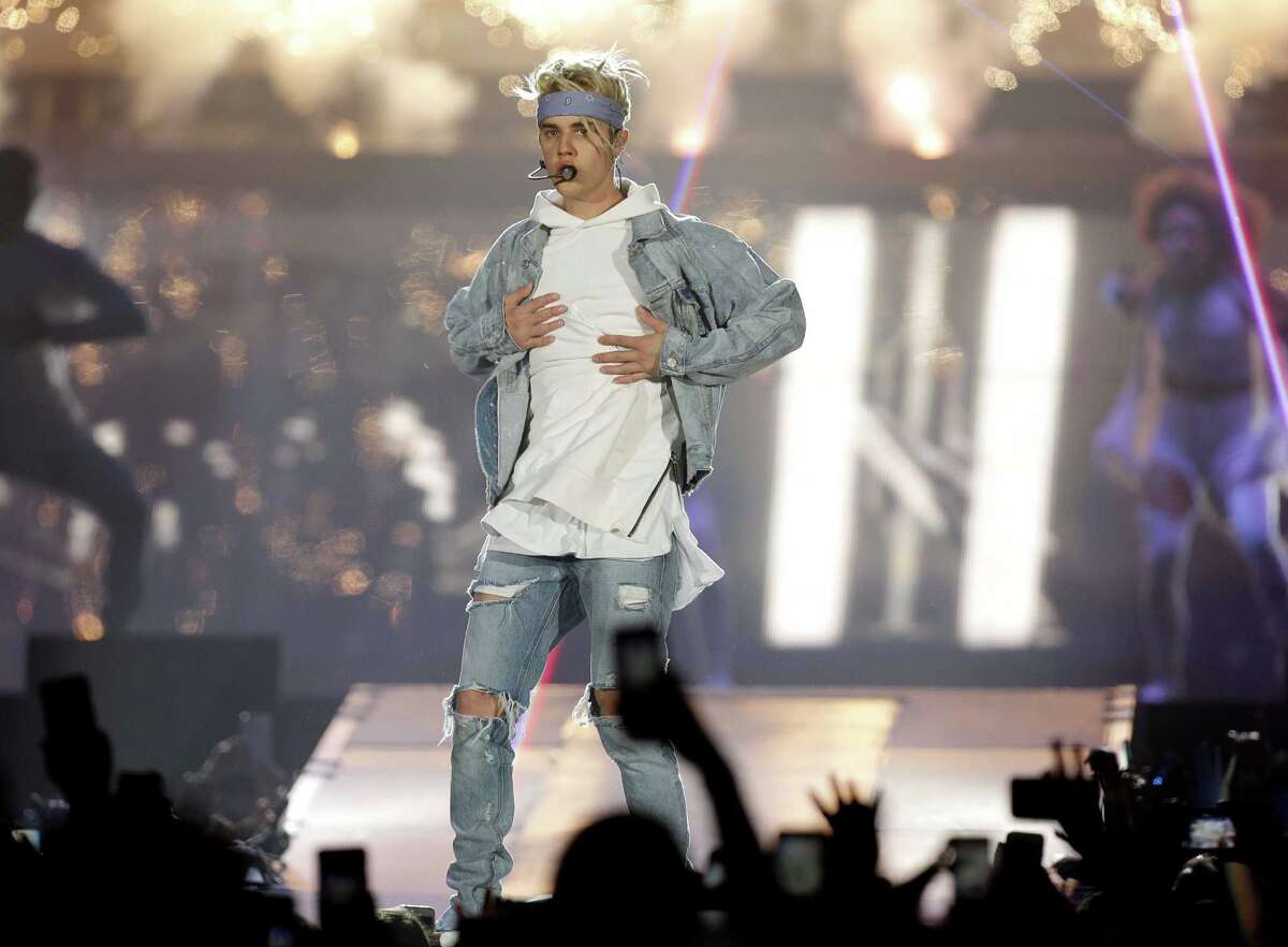 Justin Bieber records at Houston studio hours before concert