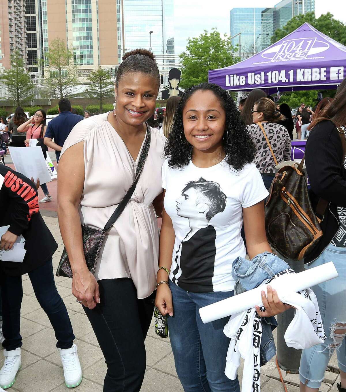 Justin Bieber records at Houston studio hours before concert