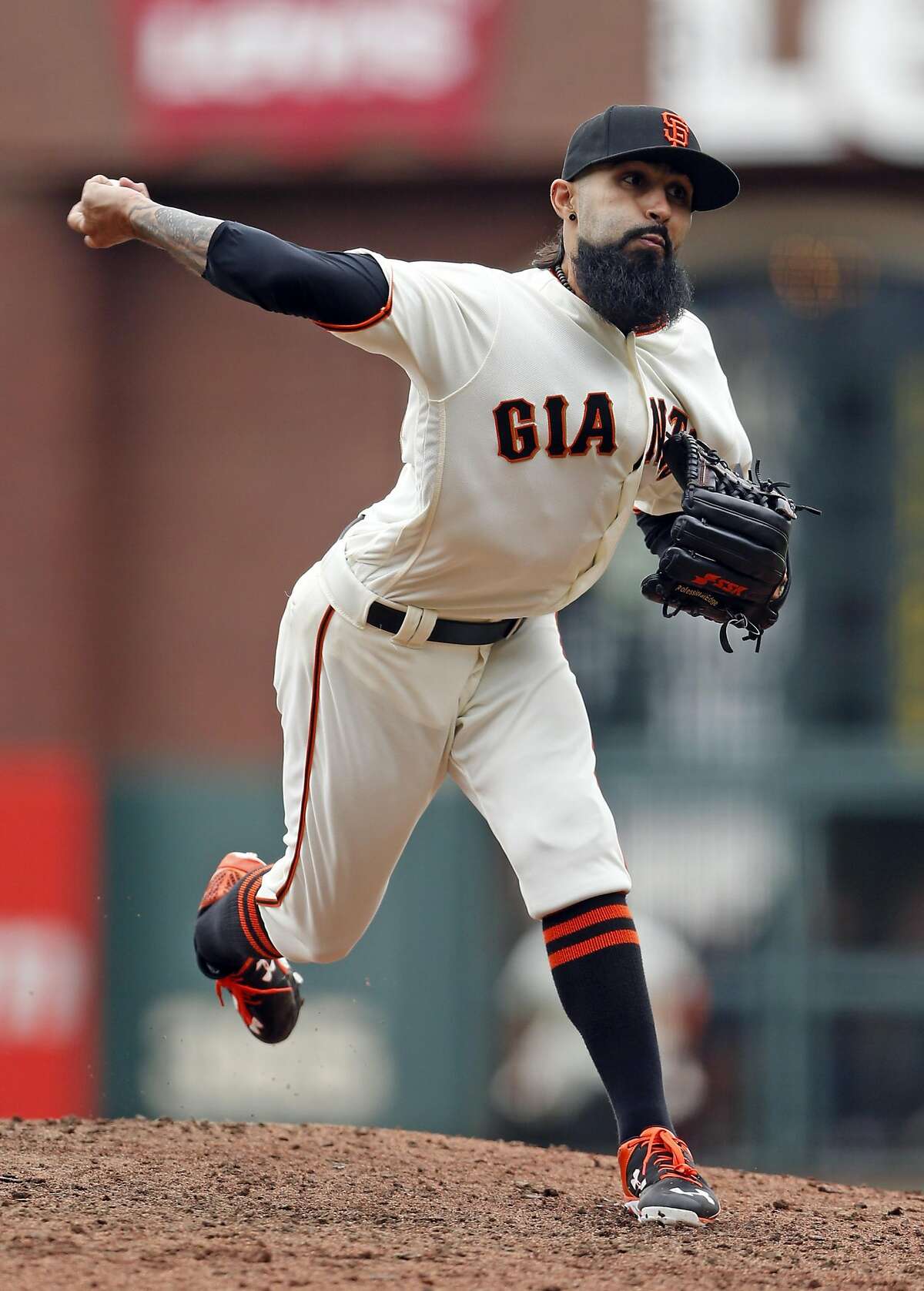 Giants could have Sergio Romo back next week
