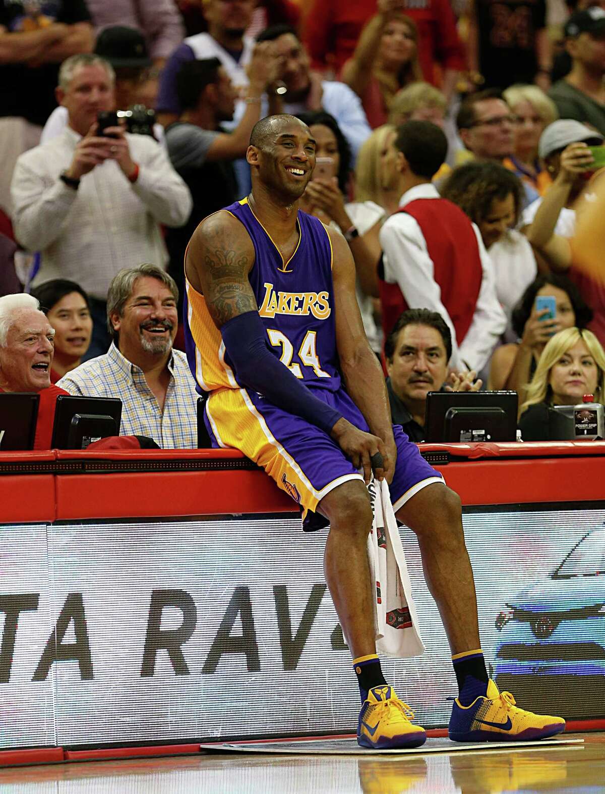 Elvin Hayes reminisces about Kobe Bryant as a child