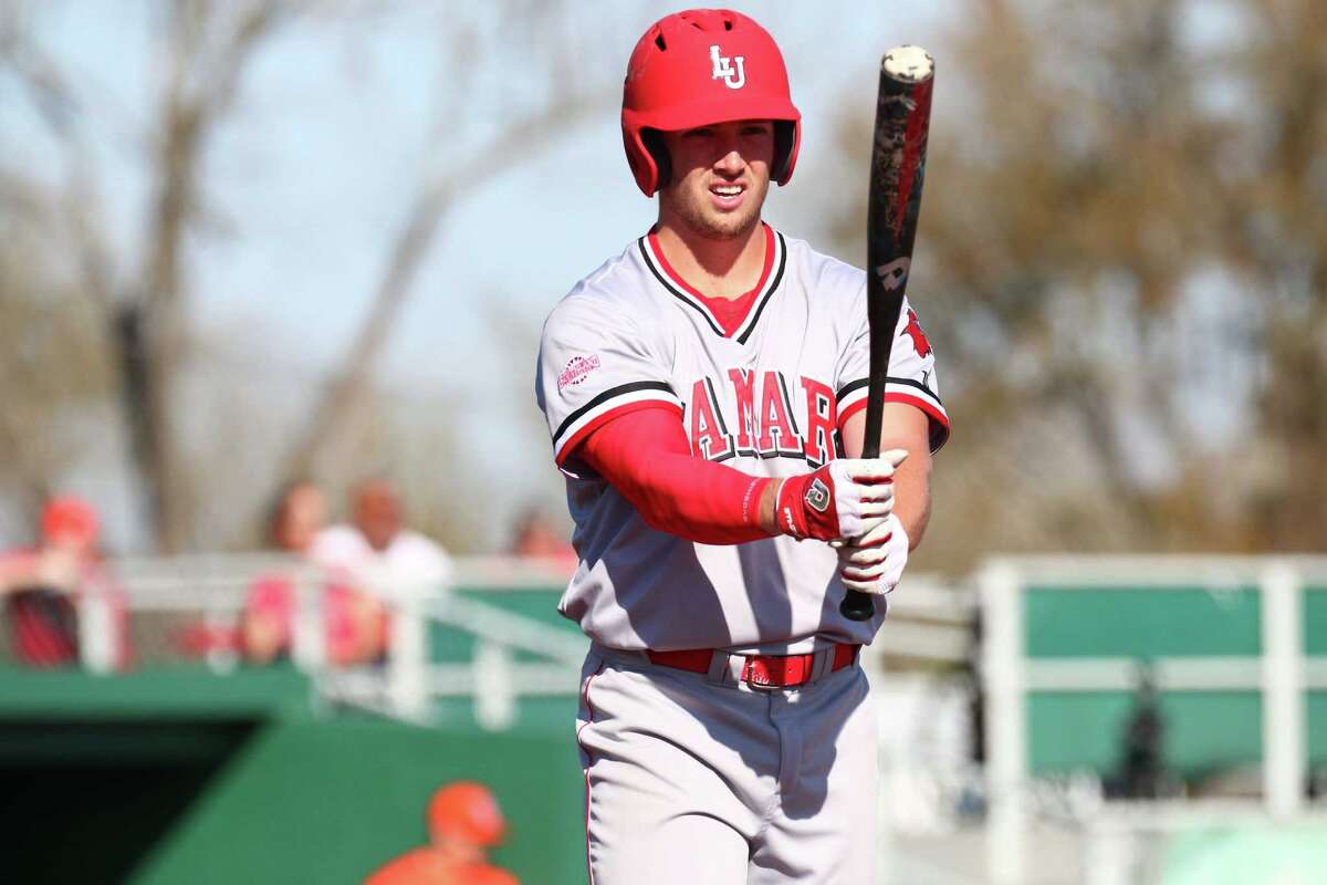 Gilligan draws comparison between Russell, famed MLB slugger