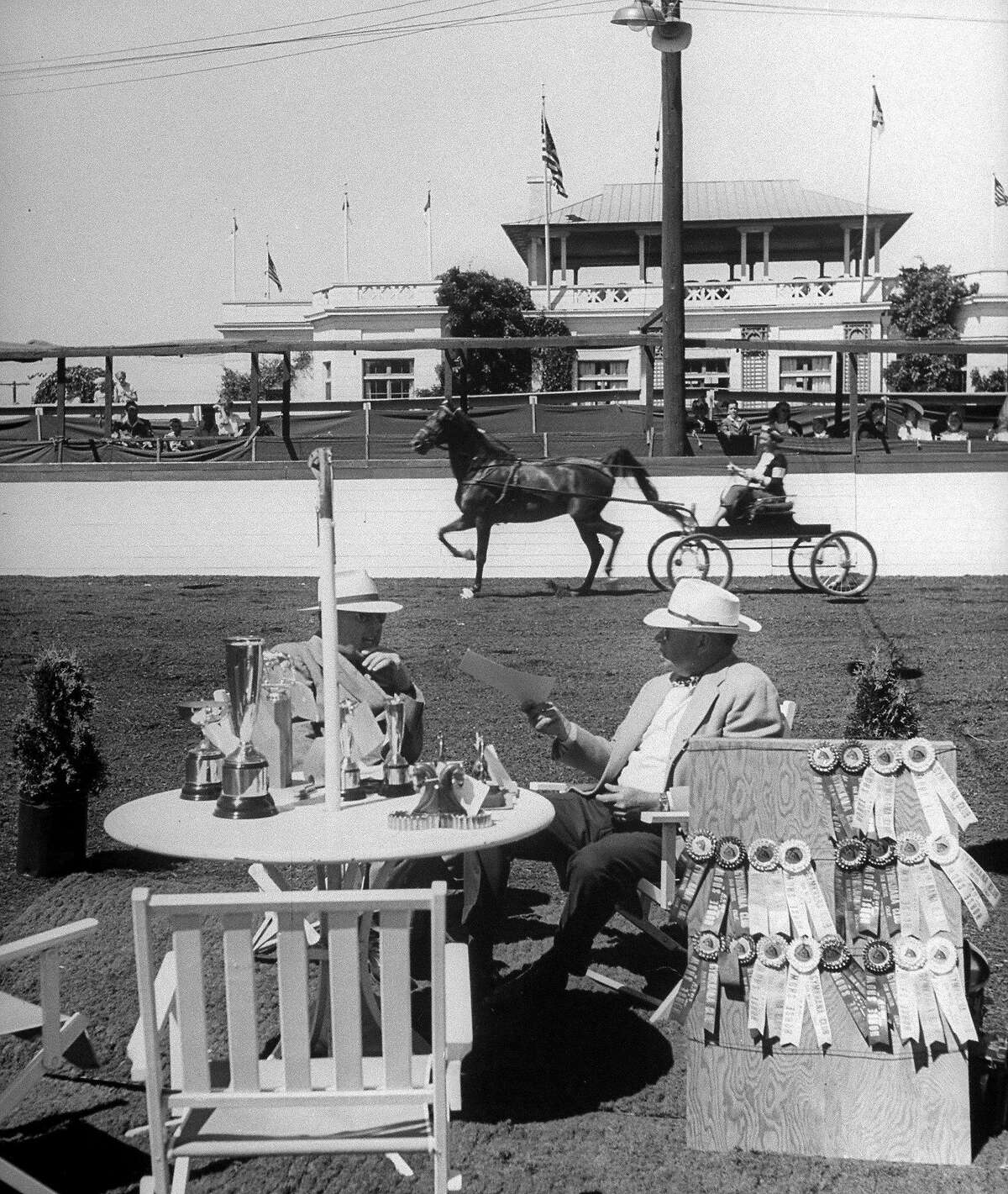 Wealth on the Peninsula: A 1947 LIFE photo essay