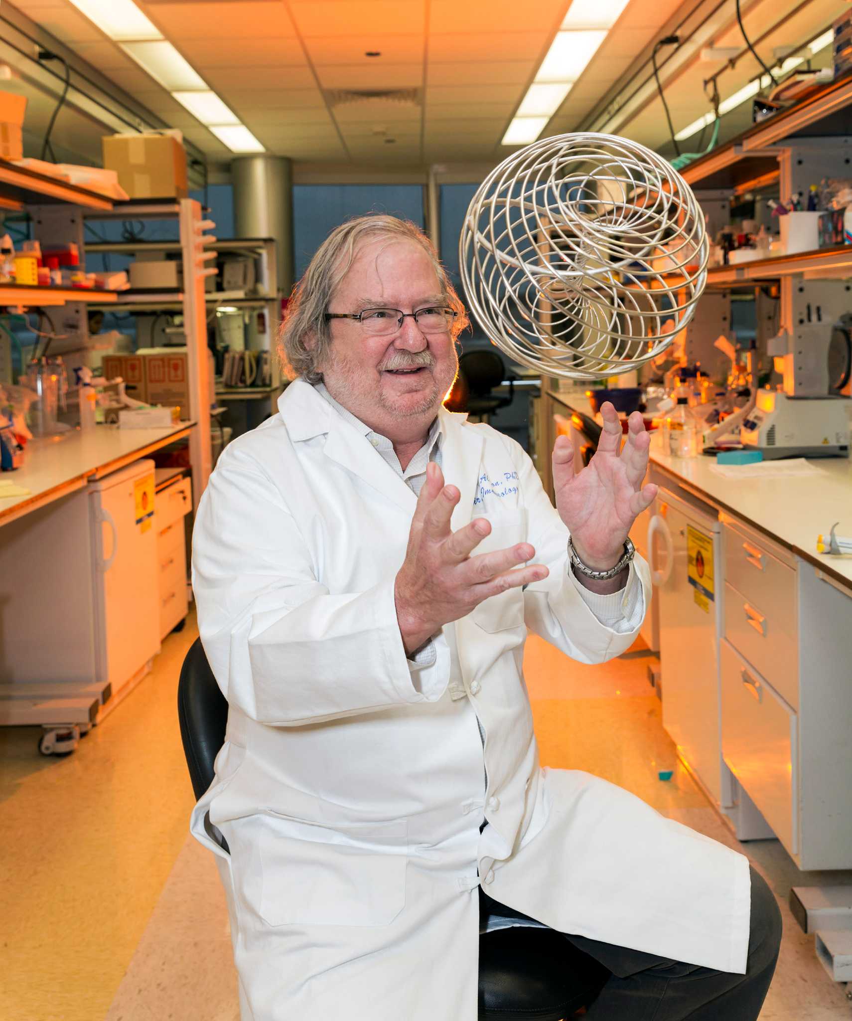 Renowned scientists will work together to fight cancer