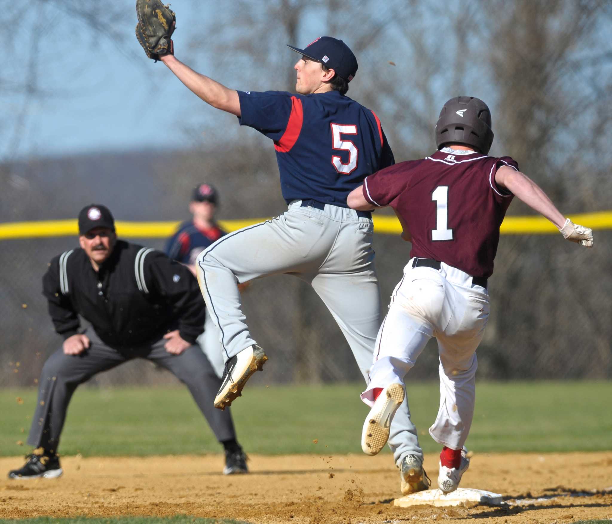 Bethel baseball team edges New Fairfield in pitchers’ duel