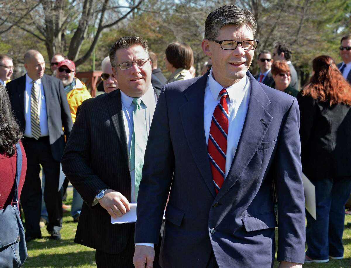 State lawyer running for Albany judge