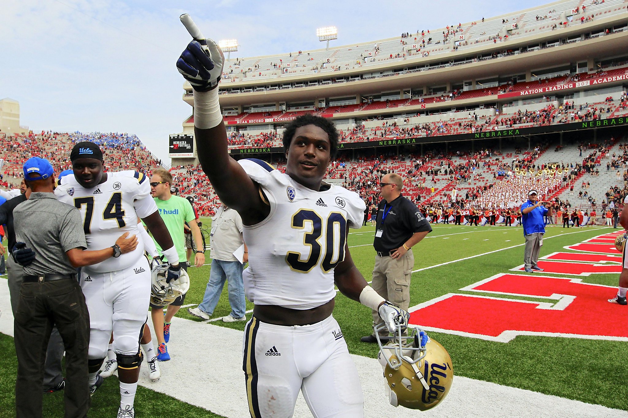 Myles Jack and the 49ers’ potential All-Knee draft class