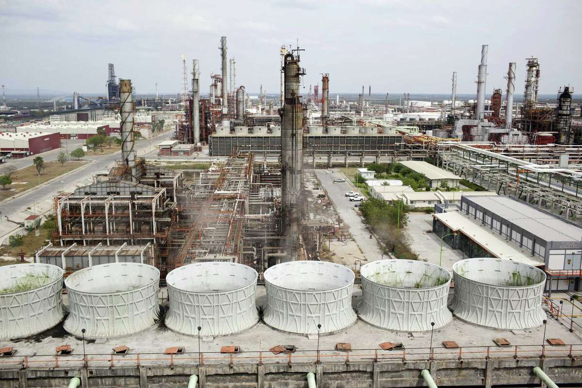 Mexico looks to set off a shale boom - will anyone bid?