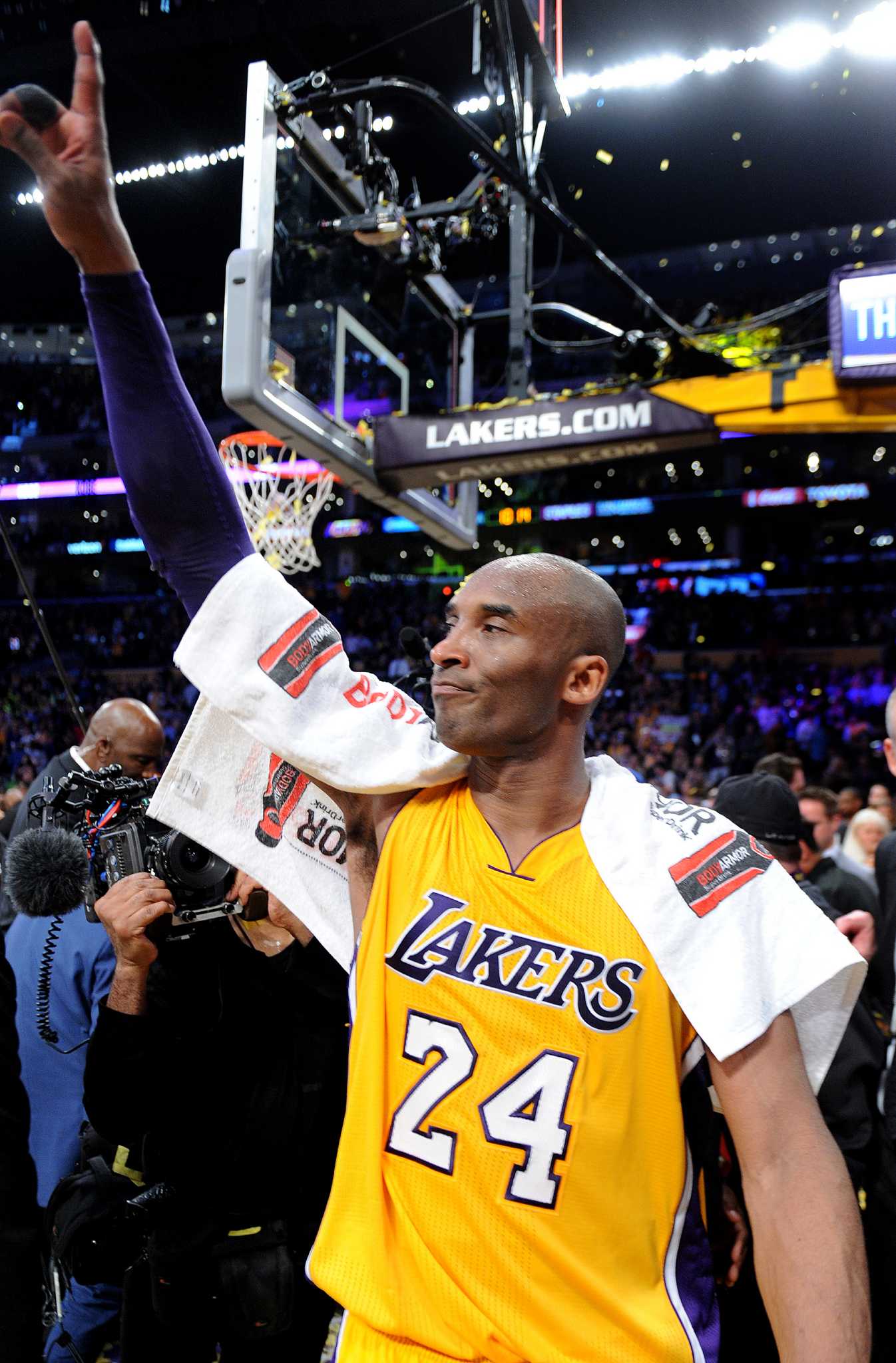 'Kobe means L.A.' to fans who basked in final game