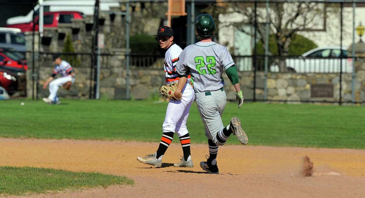 Norwalk baseball holds on for win over Stamford