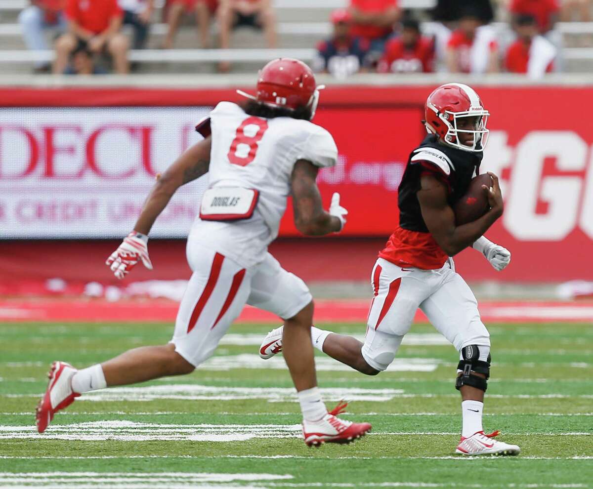 Houston QB Greg Ward Jr. works on being a more vocal leader